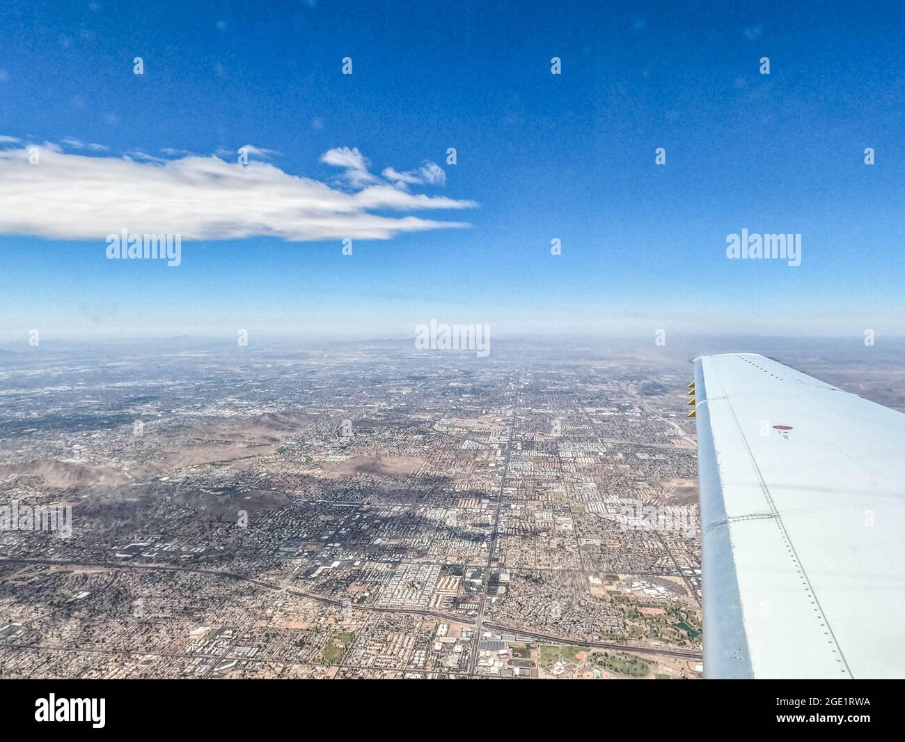 Flight flying over Phoenix, Arizona, USA Stock Photo - Alamy