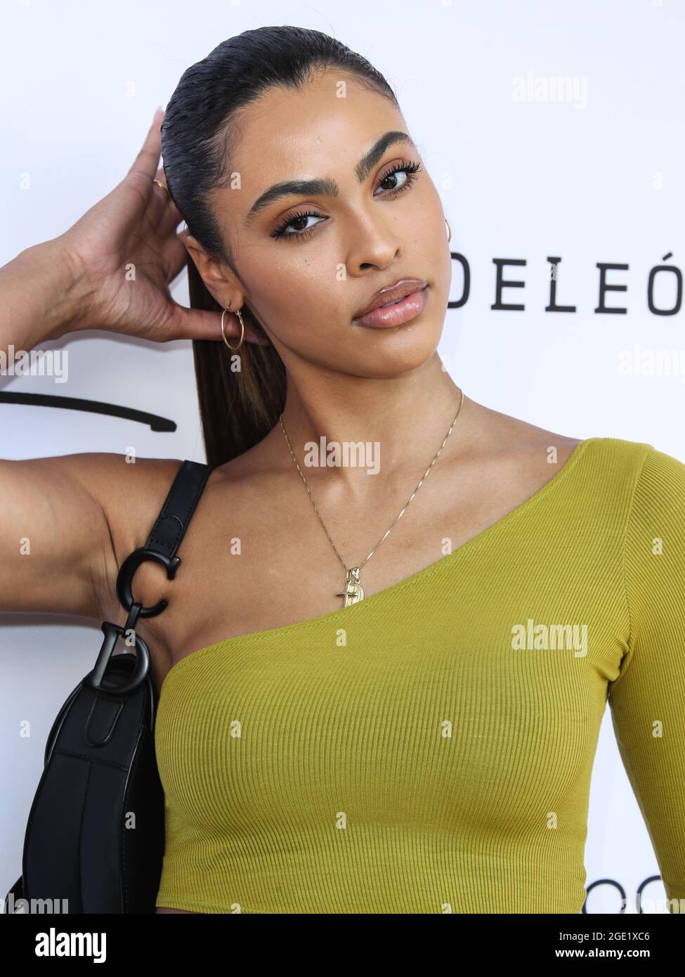 Los Angeles California Usa August 15 Alexis Marie Arrives At The