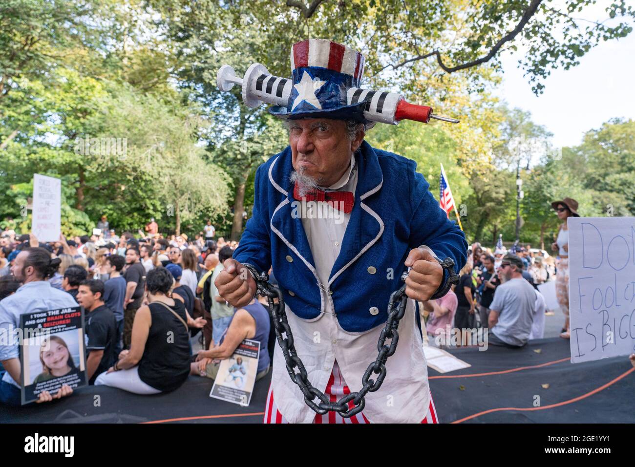 A man dressed as Uncle Sam takes part in a Republicans Rally against ...