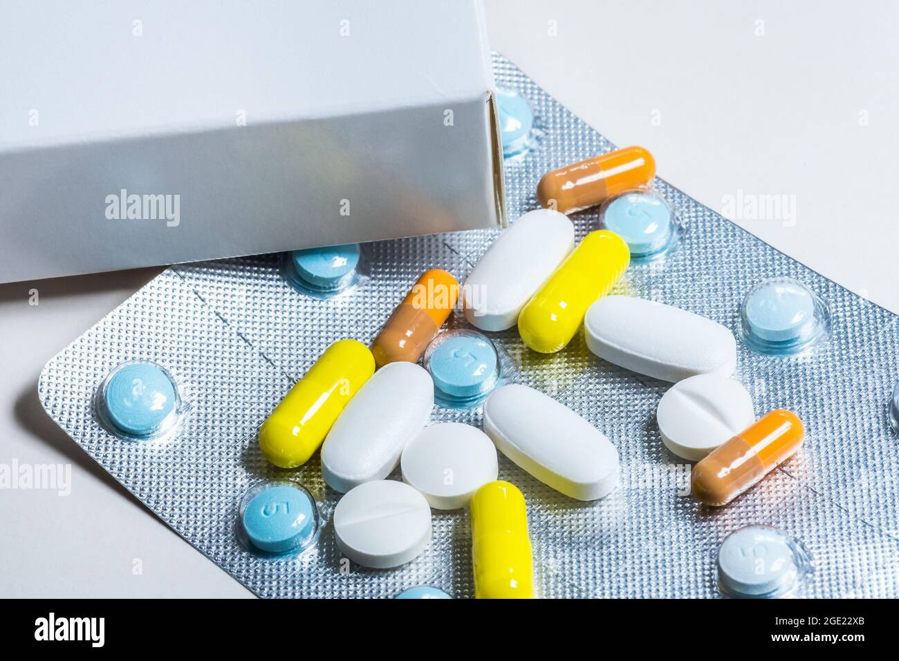 Tablets with packaging Stock Photo - Alamy
