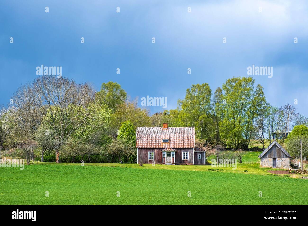 Abandoned farm on the countryside Stock Photo - Alamy
