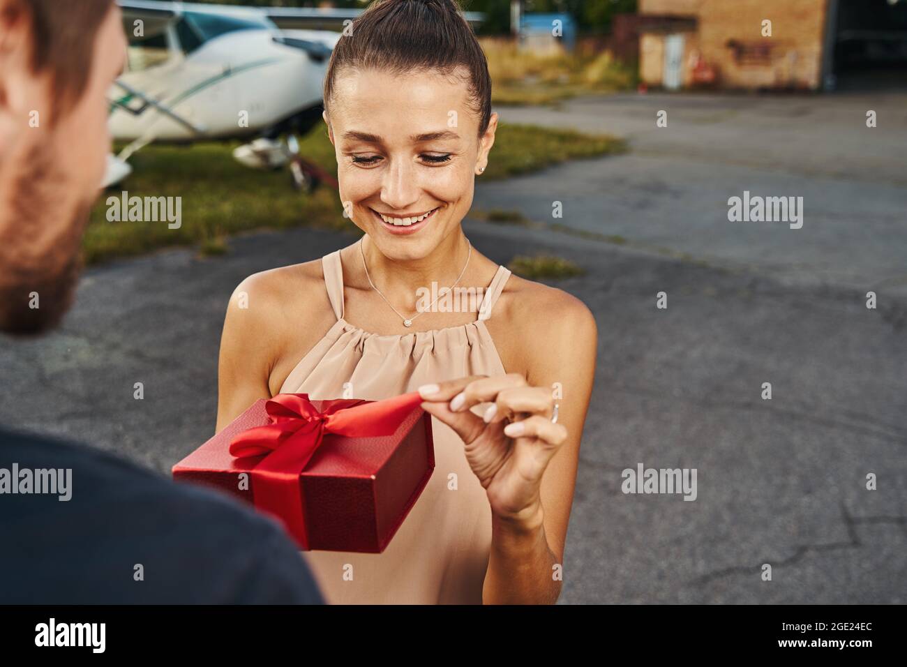 Female male model present hi-res stock photography and images - Alamy