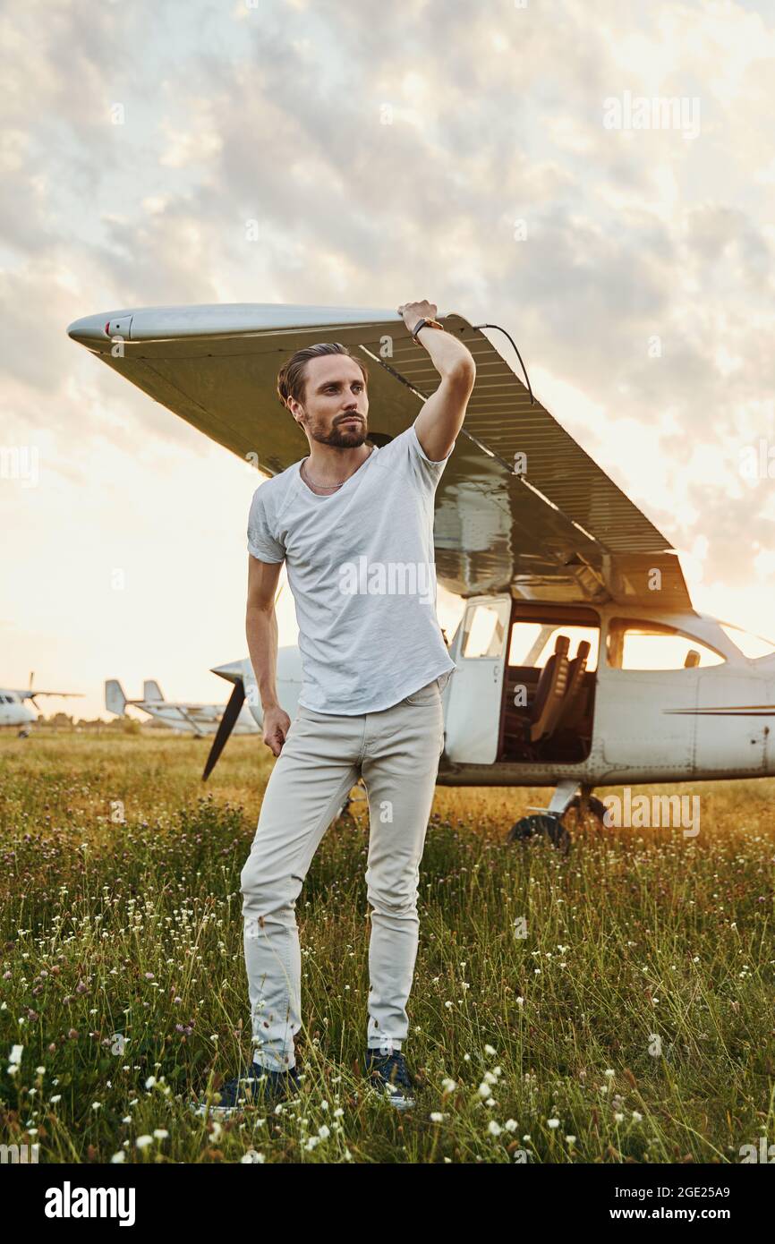 Little private jet airplane hi-res stock photography and images - Alamy