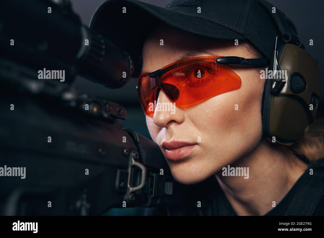 Shooter woman firing rifle in hi-res stock photography and images - Alamy