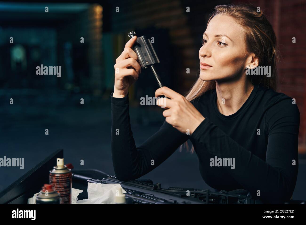Inspecting a rifle hi-res stock photography and images - Alamy