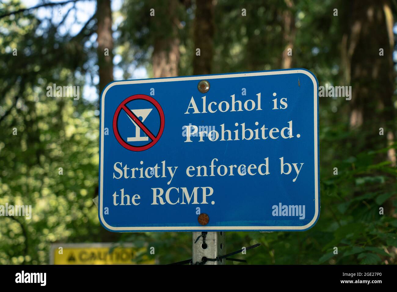 Alcohol restricted area sign hi-res stock photography and images - Alamy