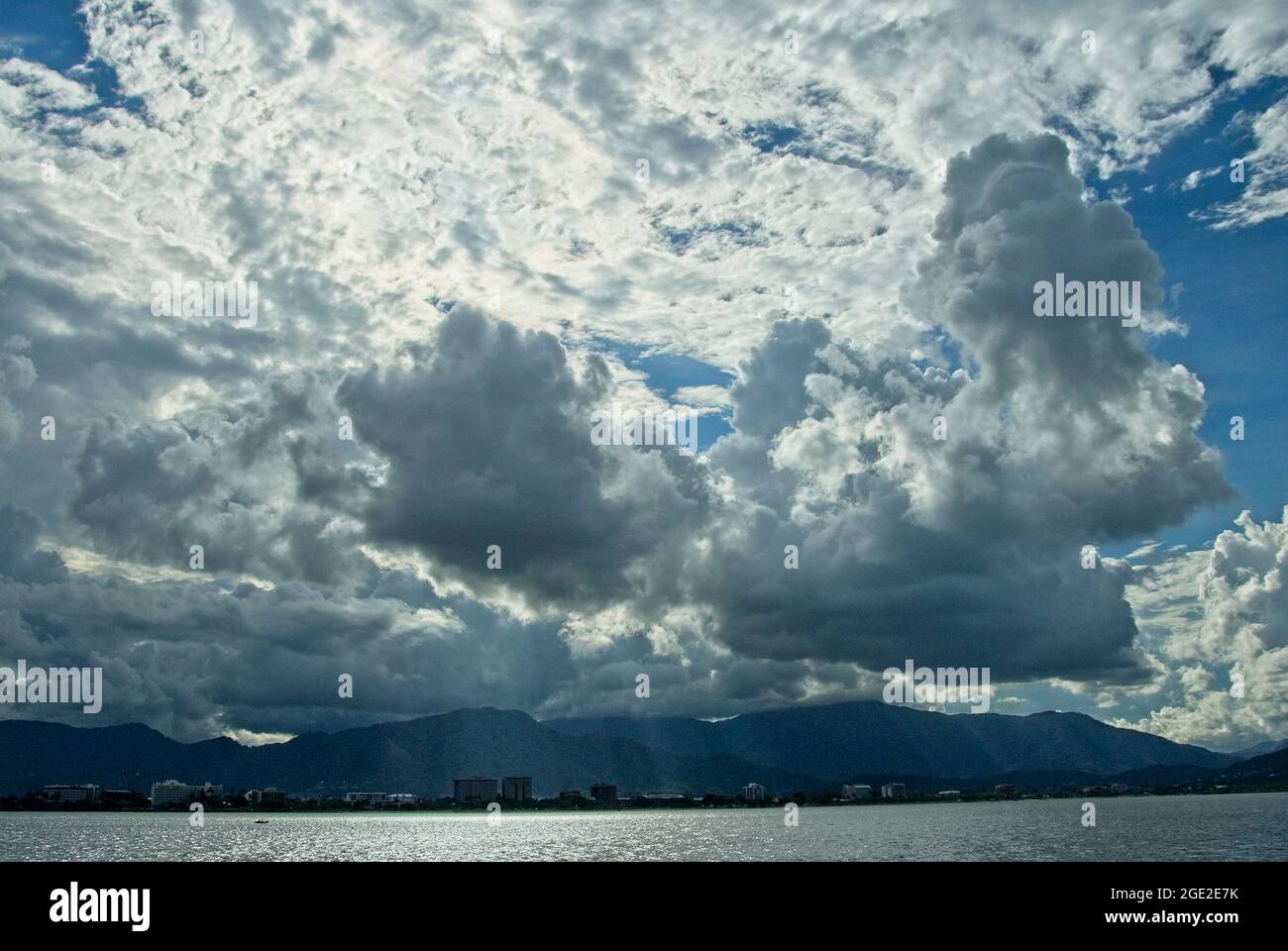 Trinity bay cairns australia hi-res stock photography and images - Alamy