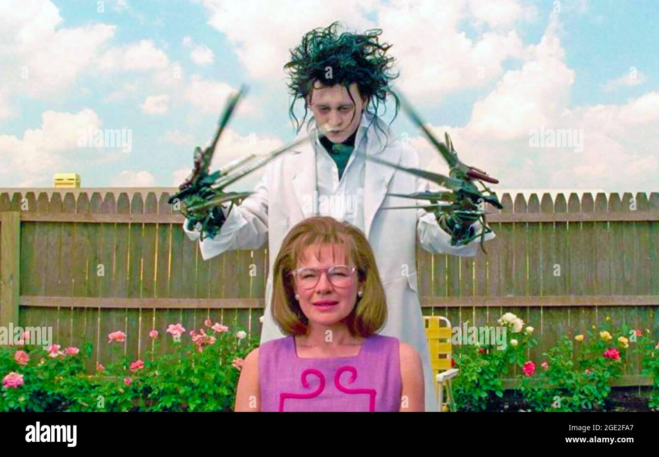 EDWARD SCISSORHANDS 1990 20th Century Fox film with Dianne West and ... EDWARD SCISSORHANDS 1990 20th Century Fox film with Dianne West and ...