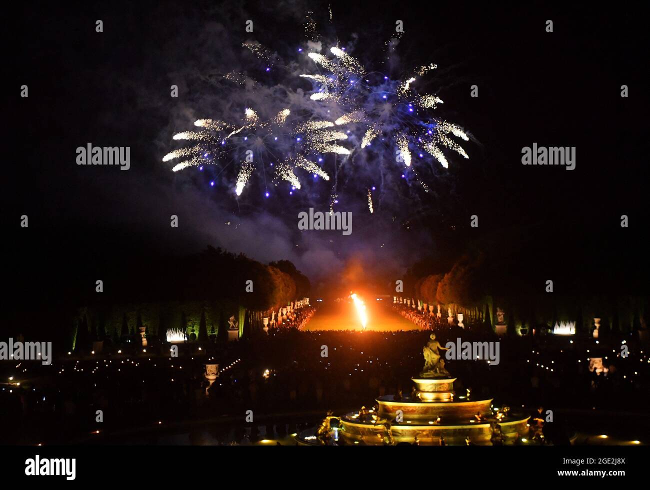 The Nocturnes de feu (nocturnal fire) at the Palace of Versailles ...