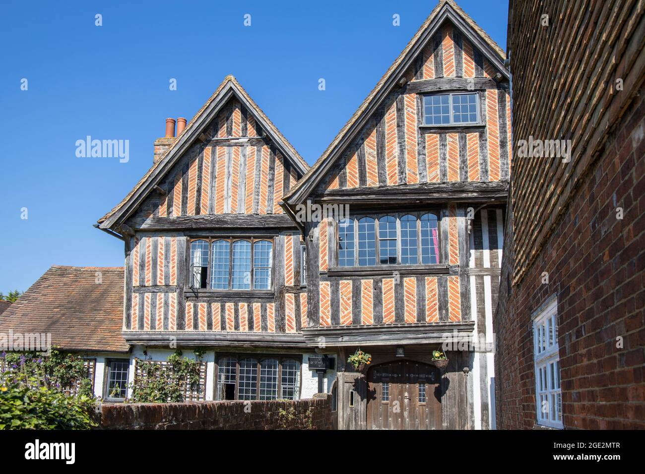 fine old houses in the high street in the village of charing kent Stock ...