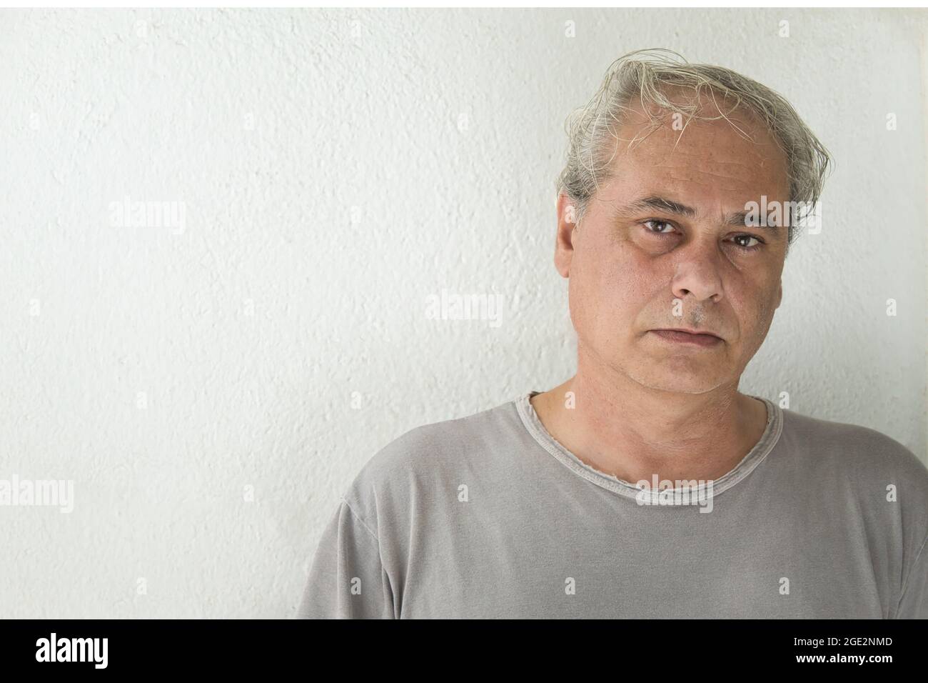 Man straight on face hi-res stock photography and images - Alamy