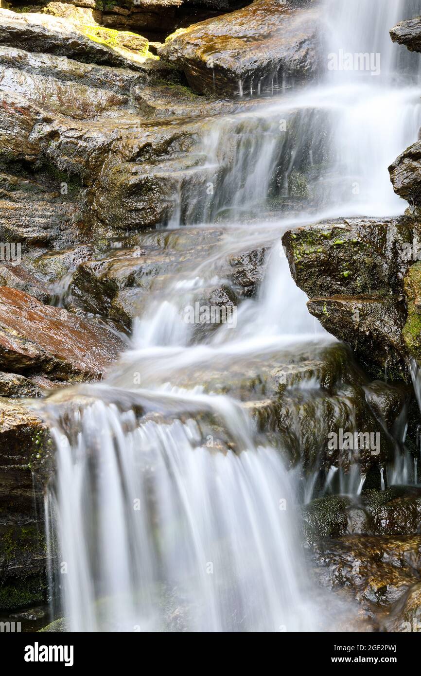 Cascade water view hi-res stock photography and images - Alamy