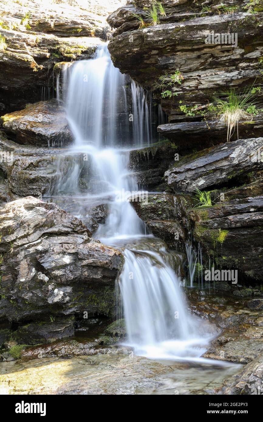 Small cascade hi-res stock photography and images - Alamy