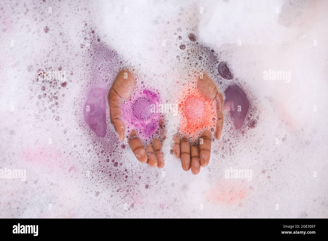 Bath bombs hi-res stock photography and images - Alamy