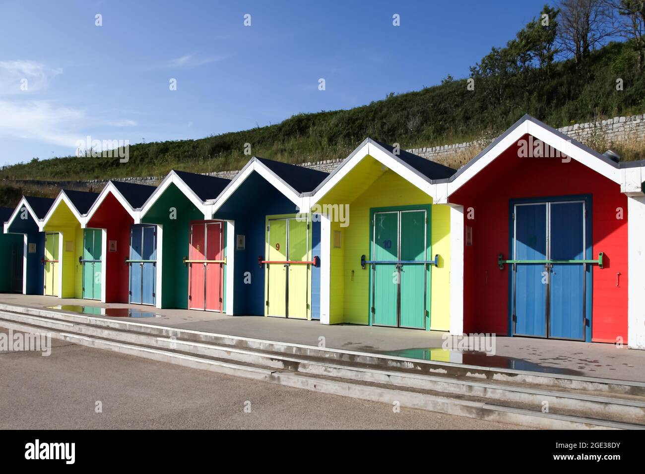 Barry island promenade hi-res stock photography and images - Alamy