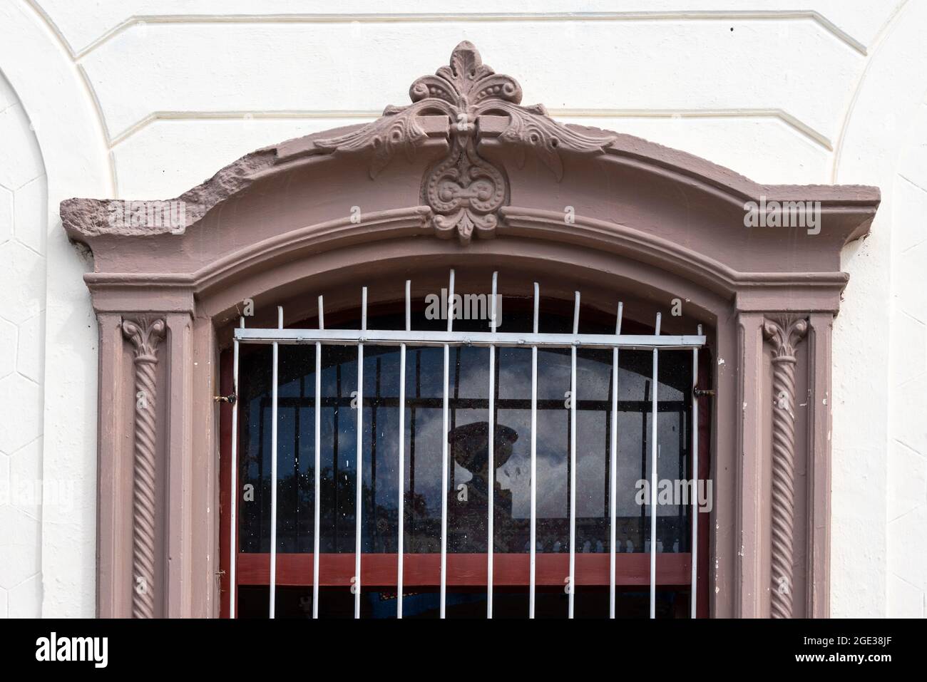 Colonial window architectural feature in a house facade, Las Tunas ...