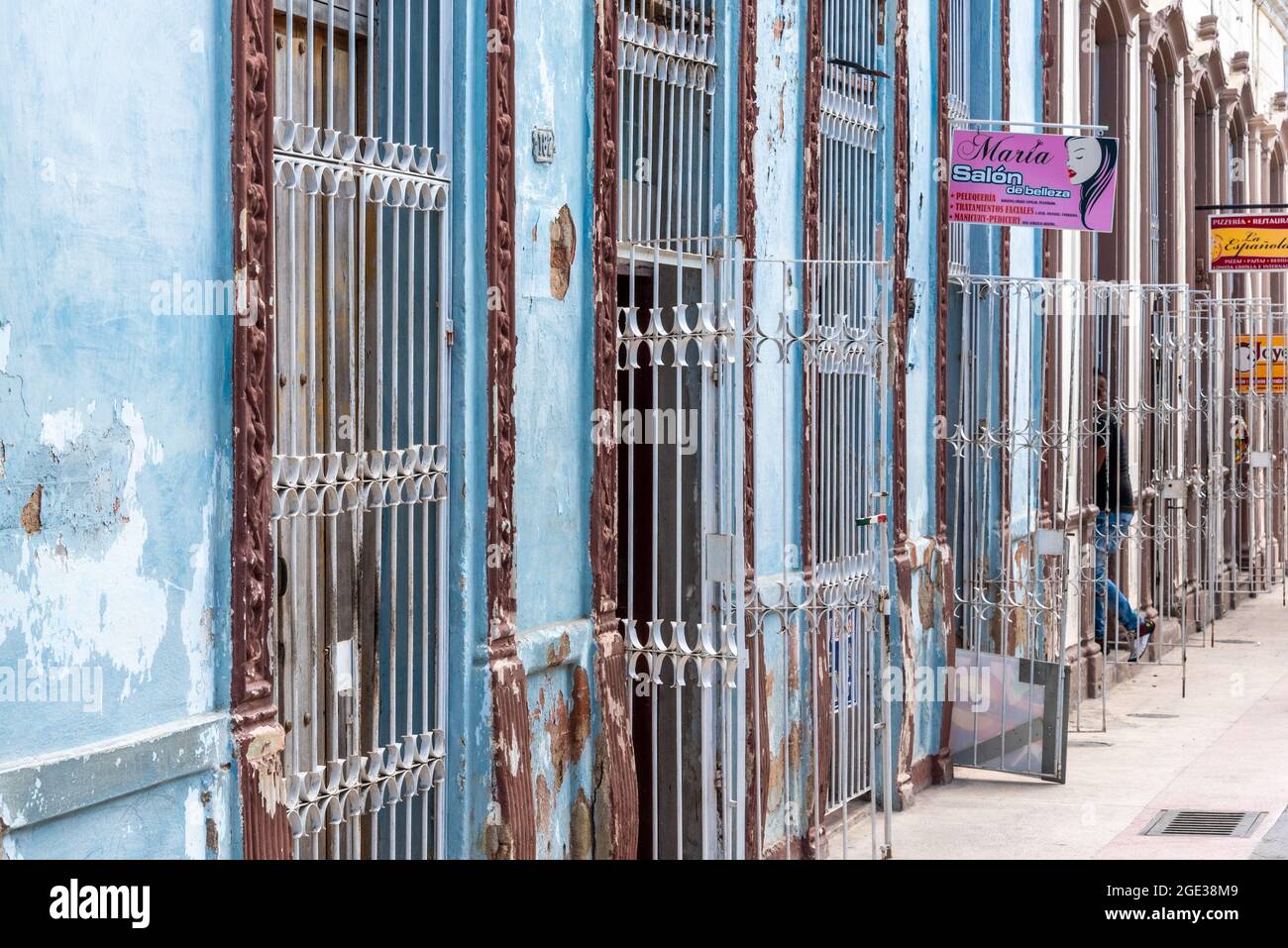 Facade detail windows metal hi-res stock photography and images - Alamy
