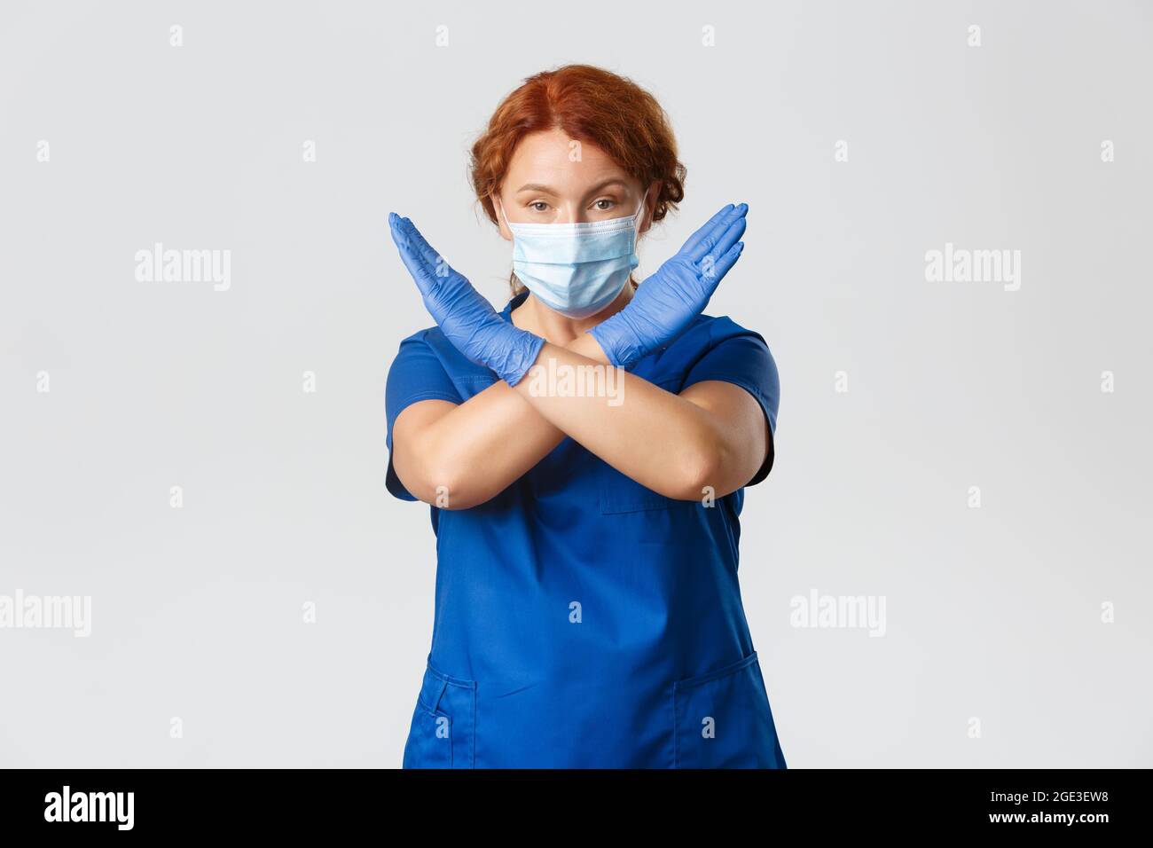 Medical workers, covid-19 pandemic, coronavirus concept. Confident and ...