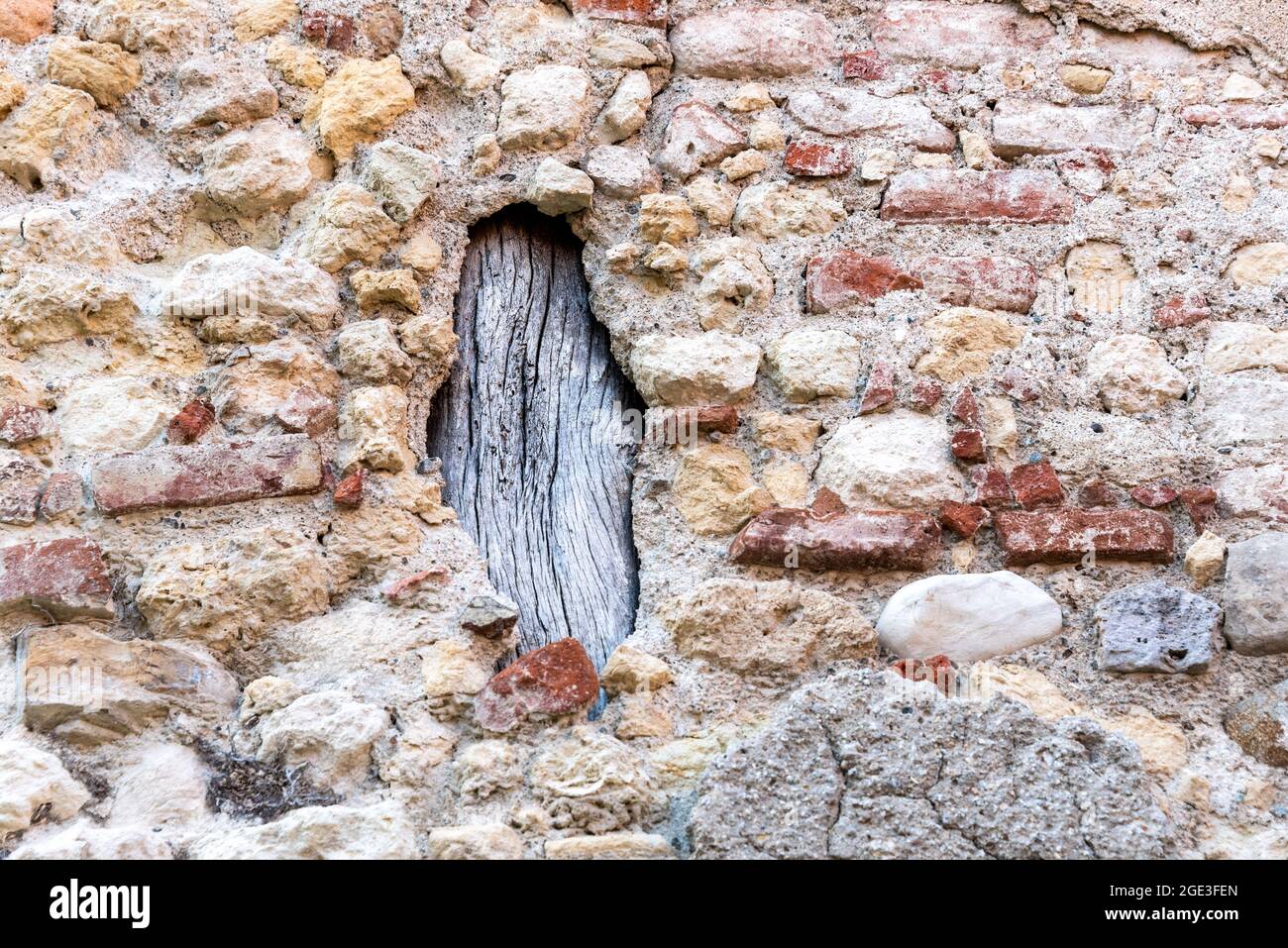 Cuban wall texture hi-res stock photography and images - Alamy