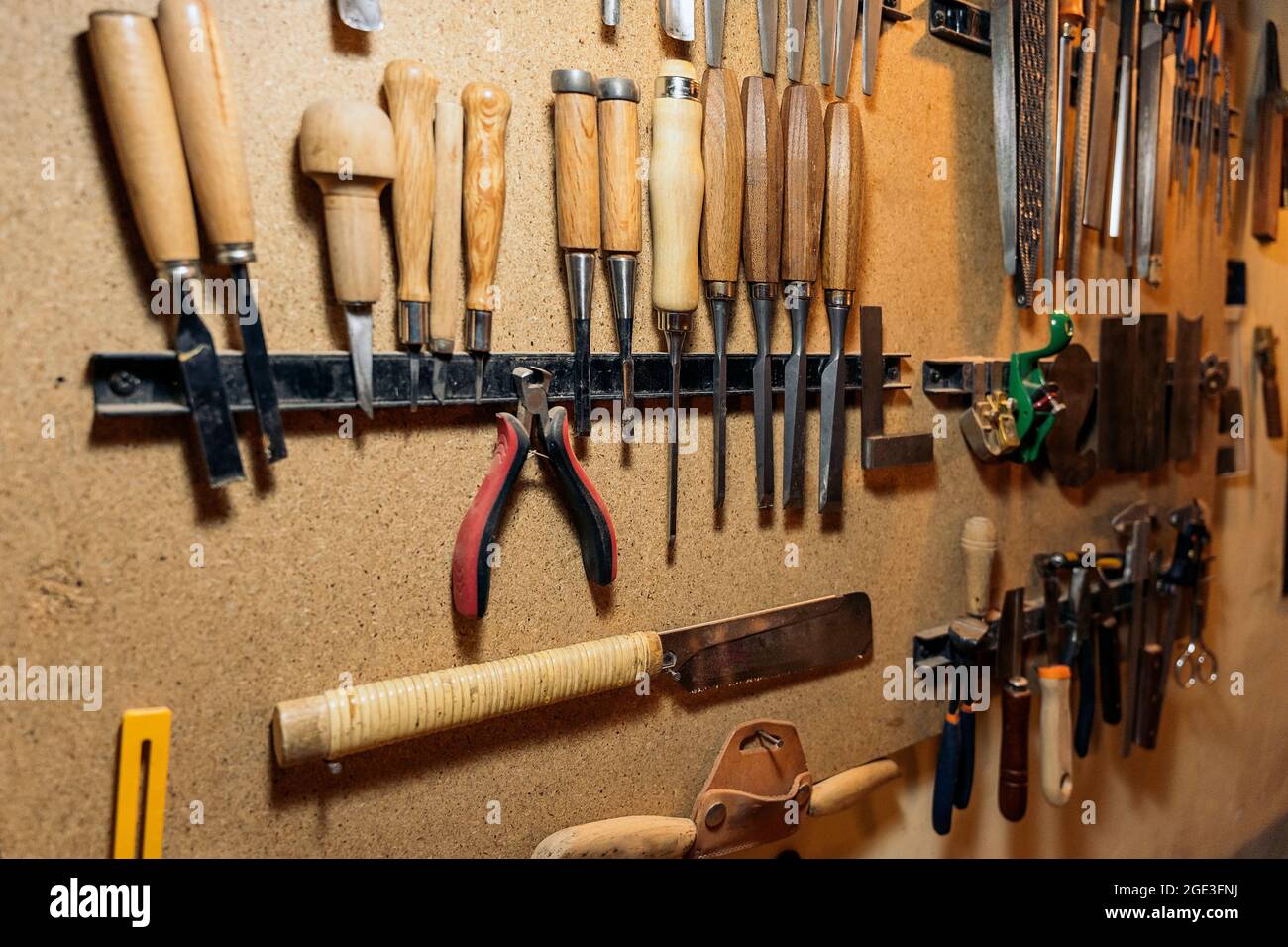 Traditional musical instrument workshop hi-res stock photography and ...