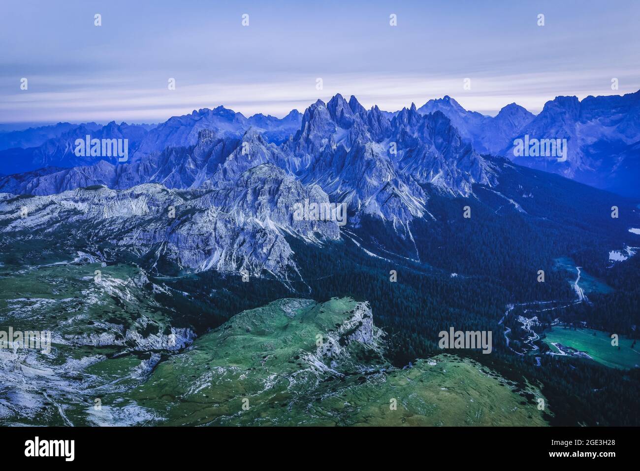 Cadini mountain group with cima cadin di ne hi-res stock photography ...