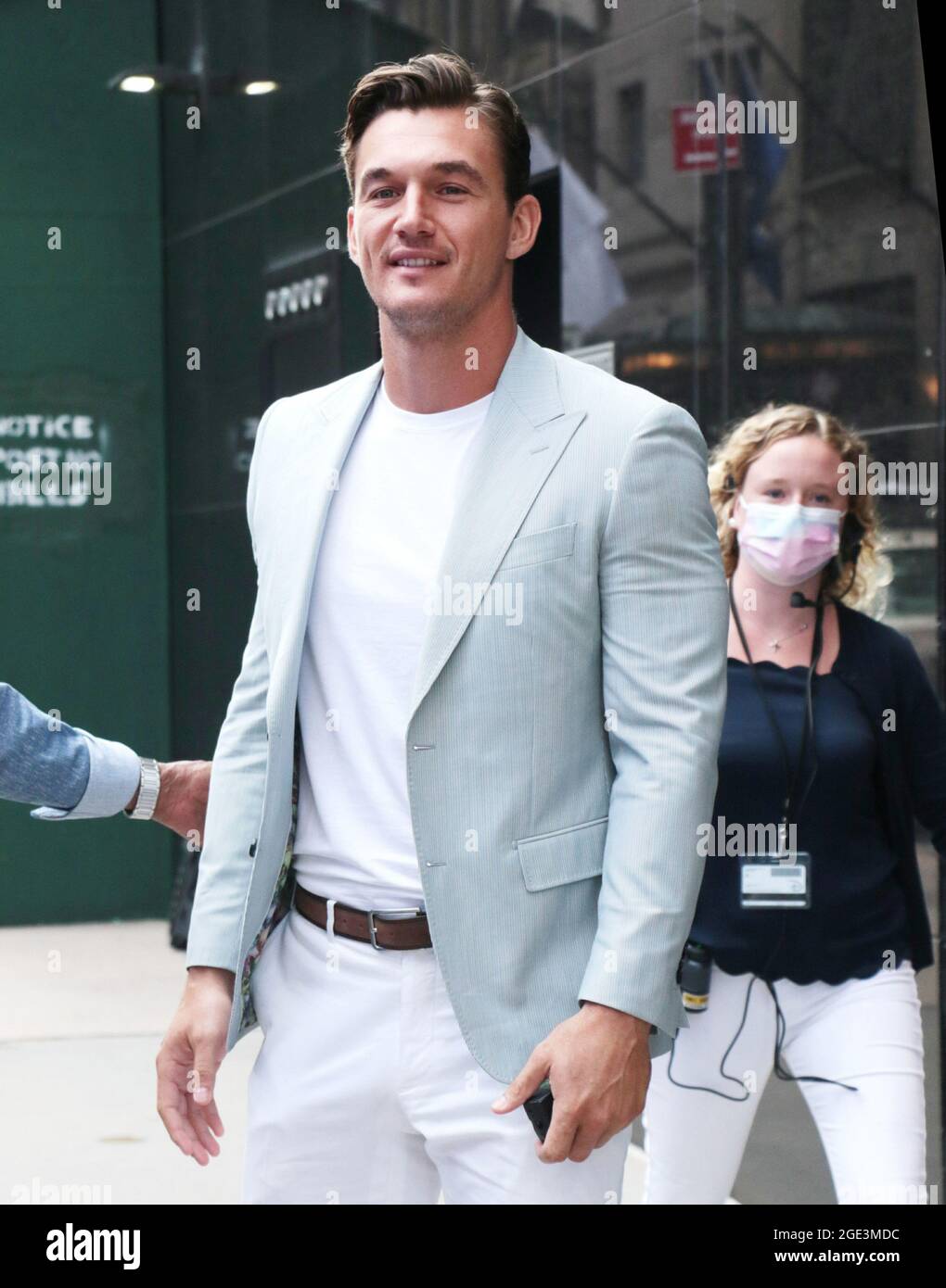 New York - NY - 20210727 Abigail Breslin and Tyler Cameron outside the ...