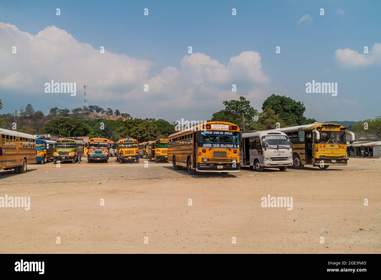 Chicken buses honduras hi-res stock photography and images - Alamy