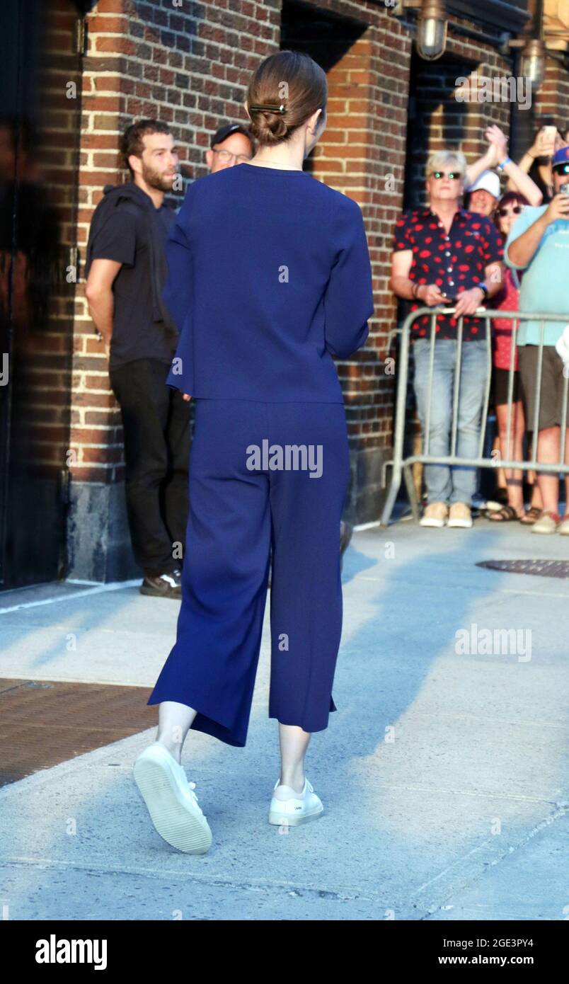 New York - NY - 20210715 Emily Blunt leave the studios of The Late Show ...