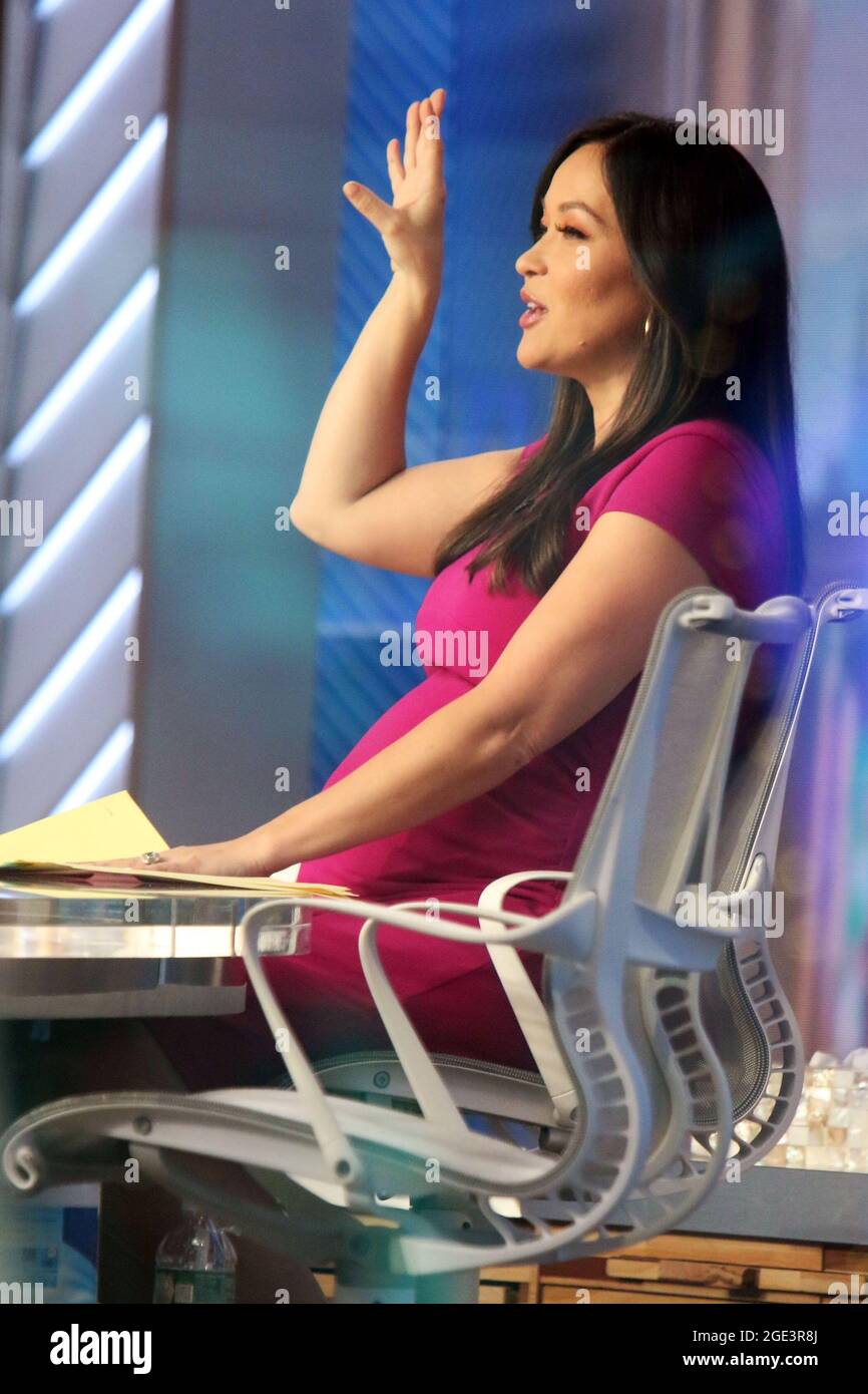 New York - NY - 20210705- William ReeveEva Pilgrim and Whit Johnson ...