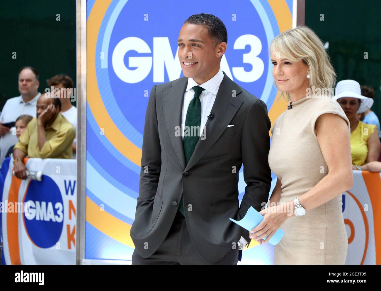 New York - NY - 20210708 Amy Robach and TJ Johnson on set of GMA3 the ...