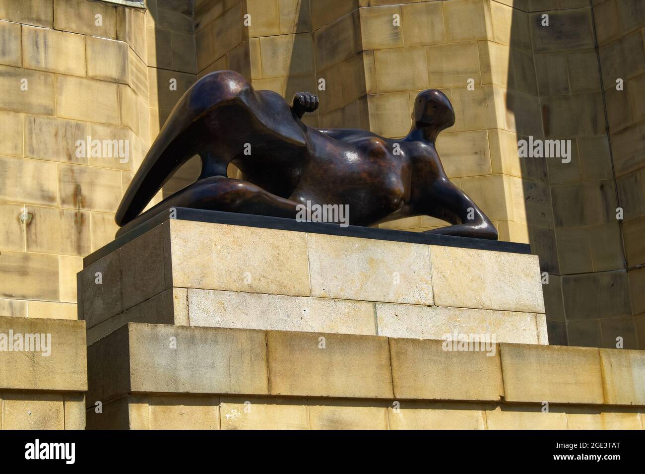 Reclining woman bronze sculpture hi-res stock photography and images ...