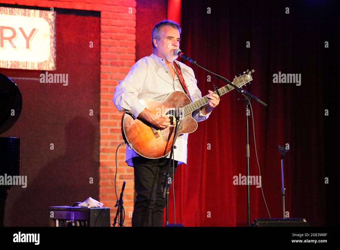 Philadelphia Pennsylvania - 20210721 Darell Scott performs live on ...