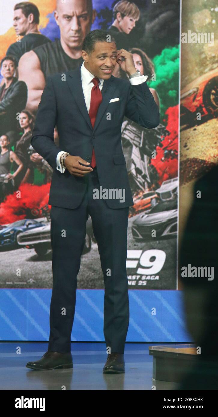 New York - NY - 20210706 Robin RobertsGeorge StephanopoulosTJ JohnsonDr ...