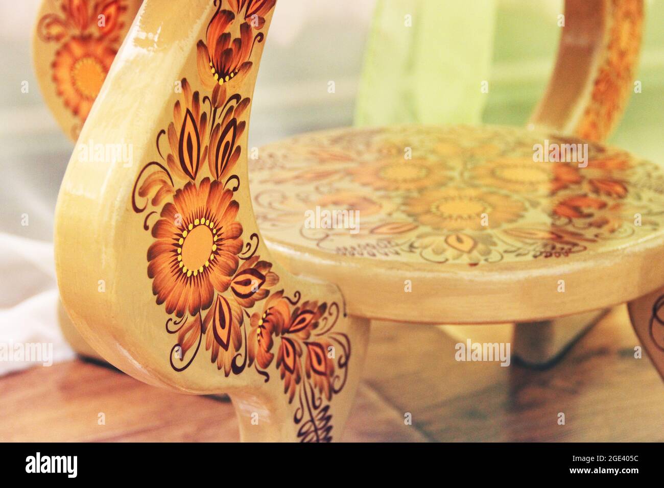 Beautiful wooden table. Bottom view Stock Photo - Alamy