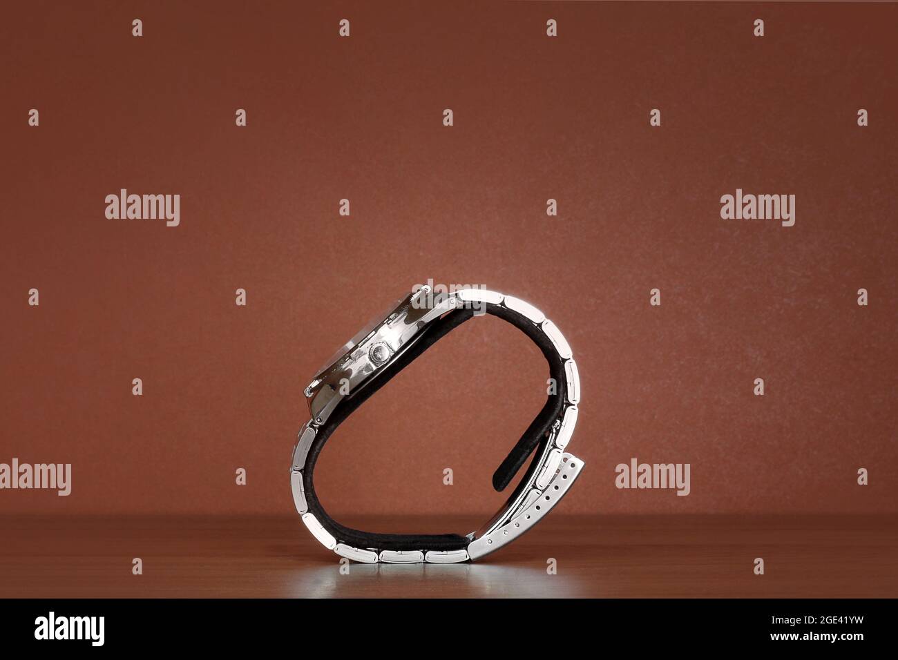 Silver computer monitor vector hi-res stock photography and images - Alamy