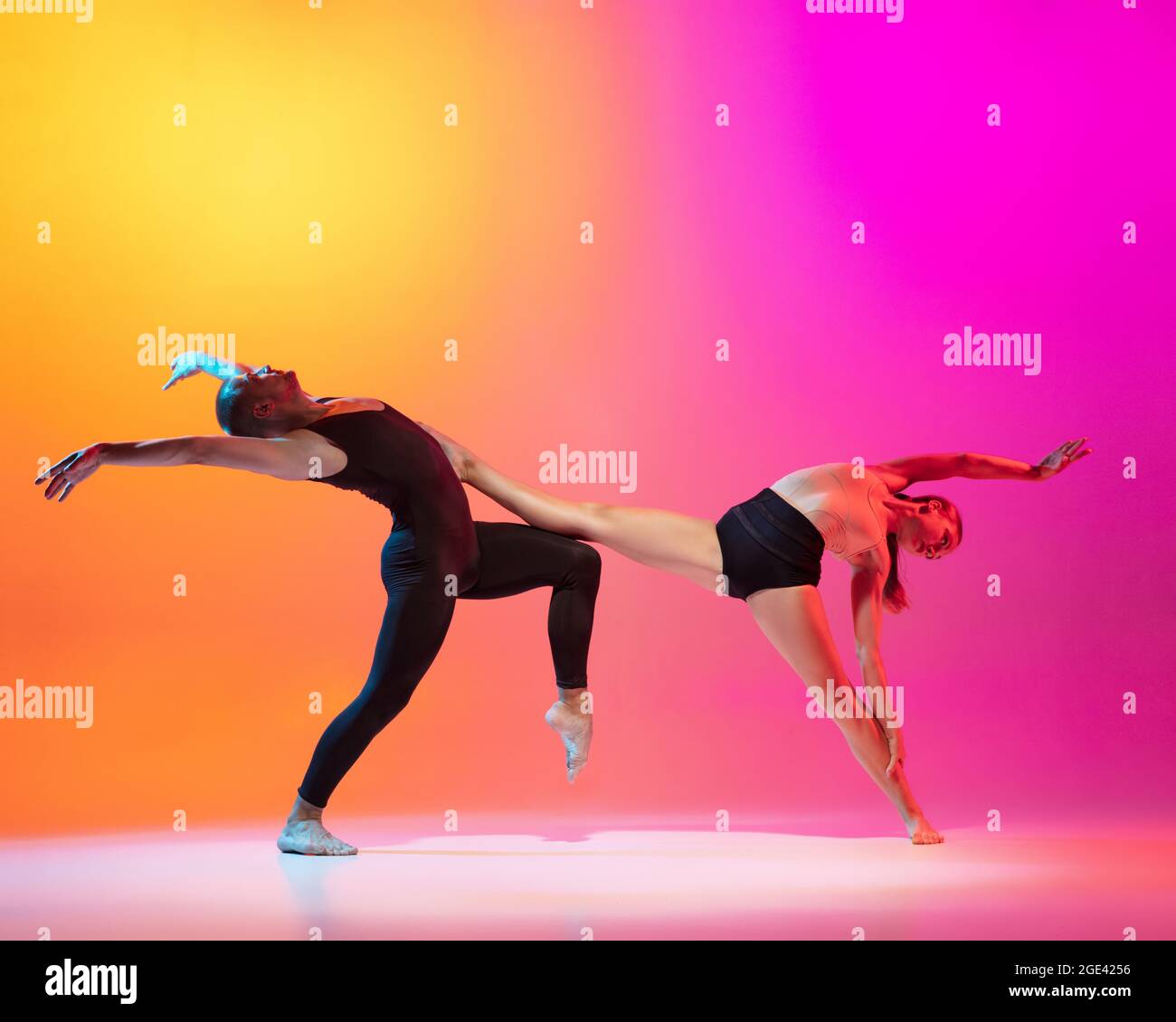 Contemporary Dancing Couple Contemporary Dancers Performance · Free
