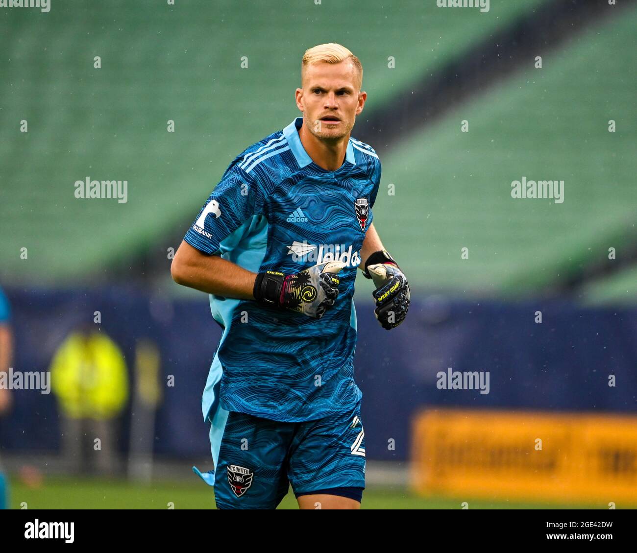 Dc united goalkeeper jon kempin 21 hi-res stock photography and images ...