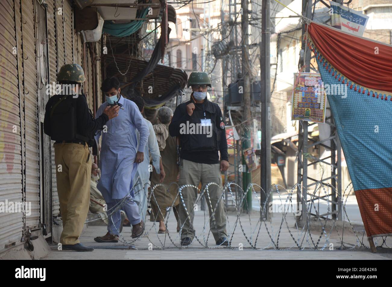 Peshawar, Pakistan. 16th Aug, 2021. Shiite Muslims attend Muharram ...