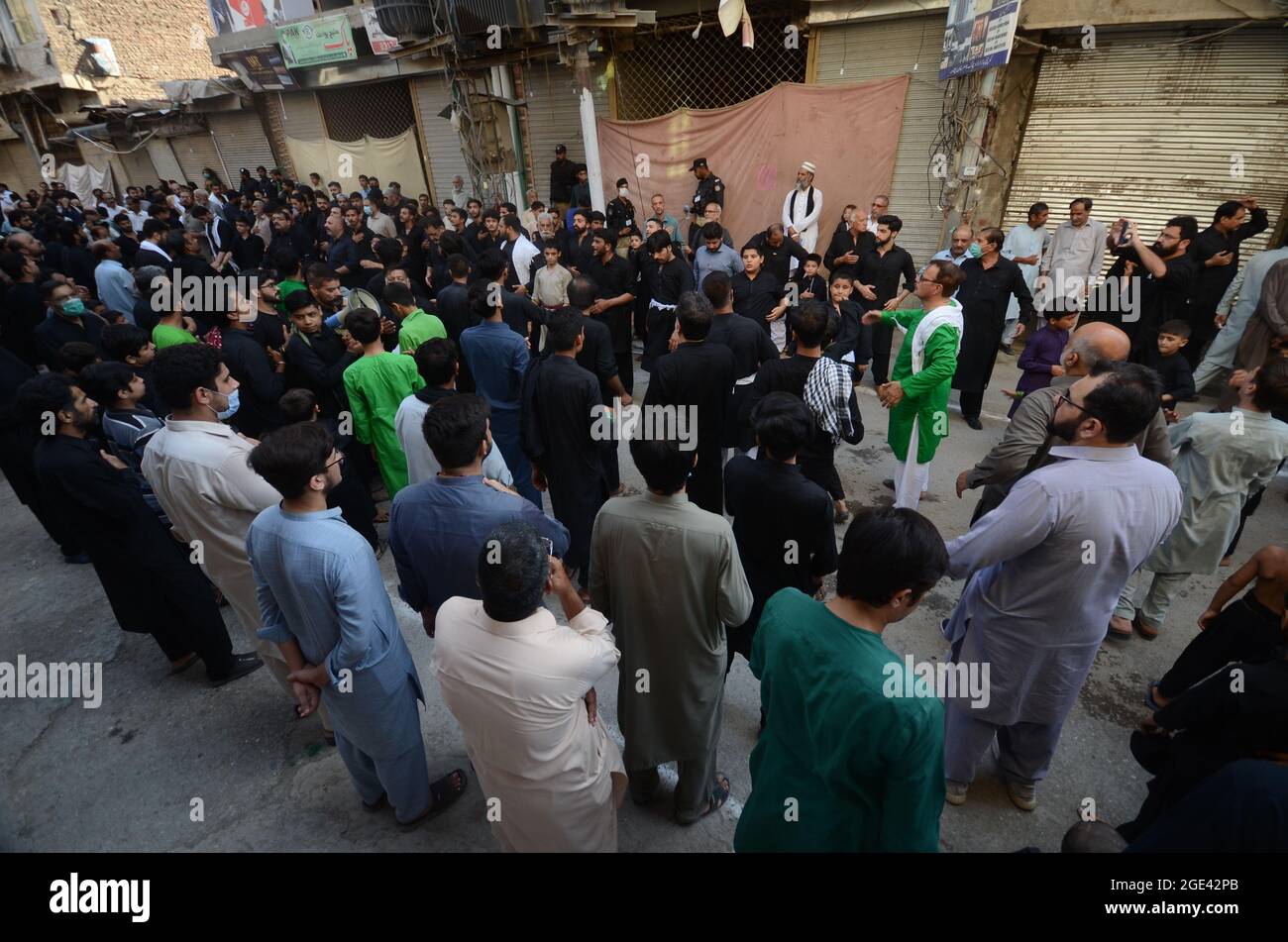 Peshawar, Pakistan. 16th Aug, 2021. Shiite Muslims attend Muharram ...