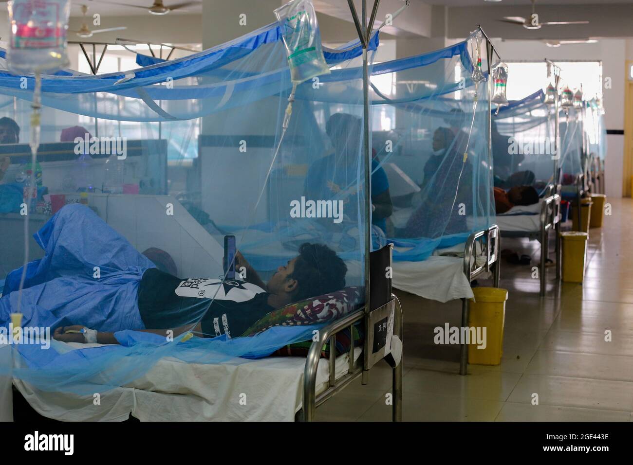 Non Exclusive: DHAKA, BANGLADESH - AUGUST 16: Patients infected with ...