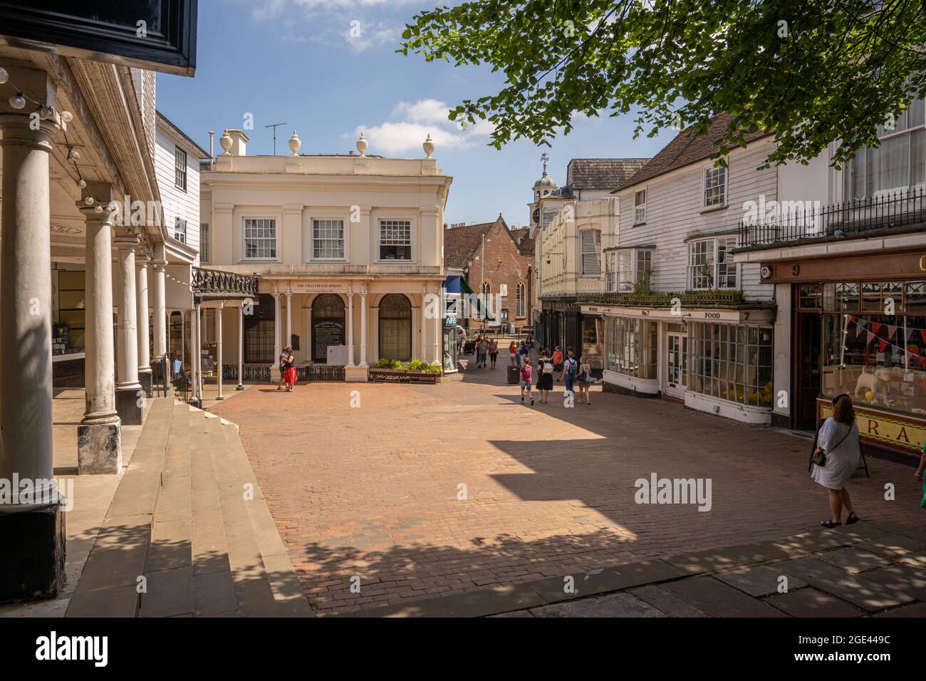 The pantiles tunbridge wells kent uk shops old hi-res stock photography ...