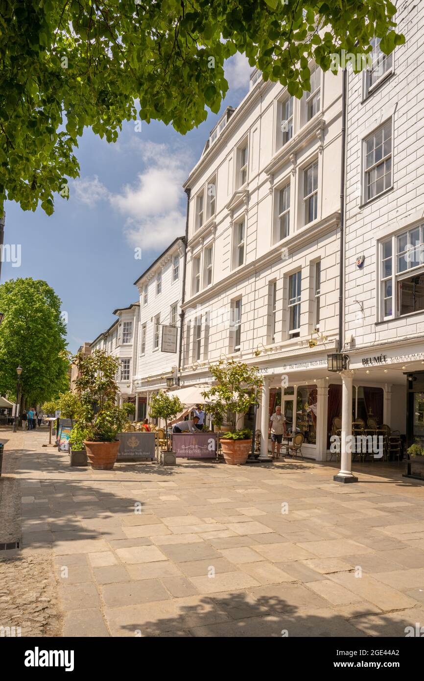 The pantiles tunbridge wells kent uk shops old hi-res stock photography ...