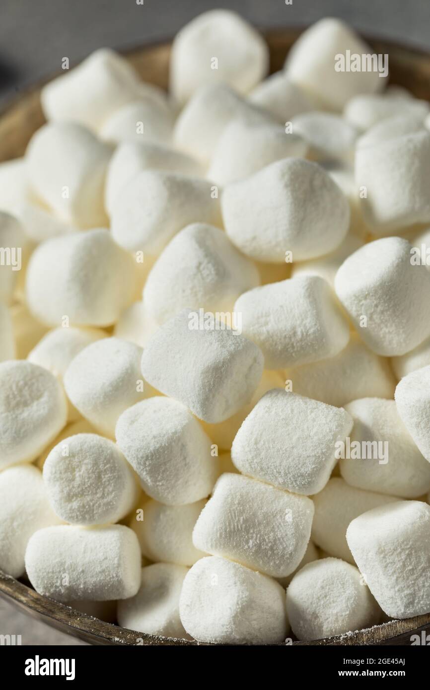 Mini marshmallow white background hi-res stock photography and images ...