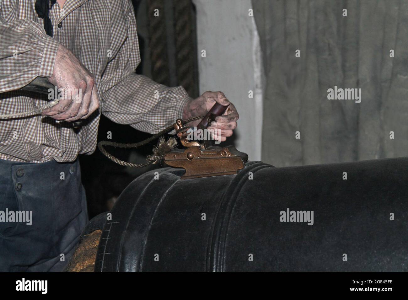 A Depiction of Firing a Vintage Flintlock Cannon Stock Photo - Alamy