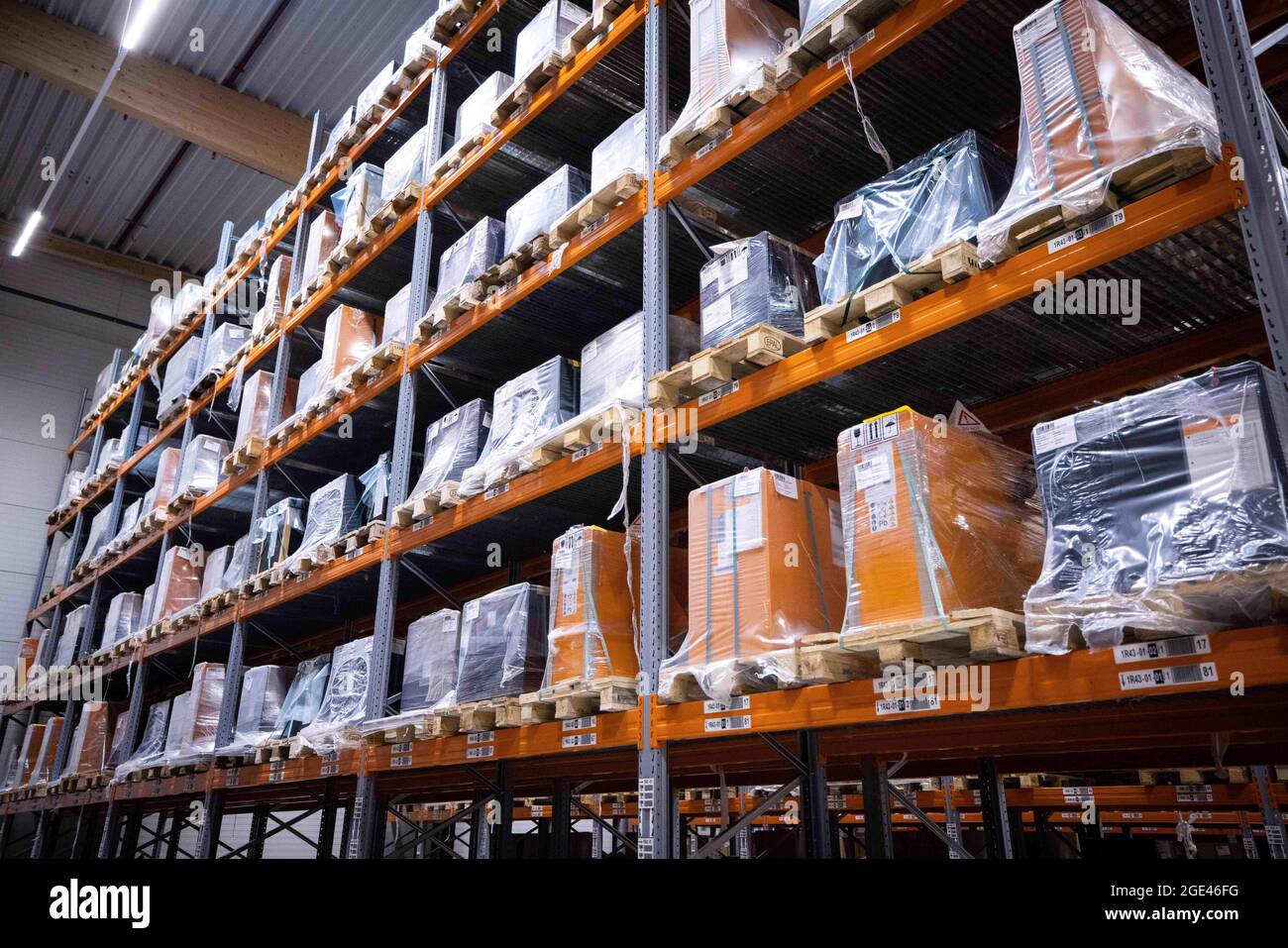 Hamburg, Germany. 04th Aug, 2021. View into a storage rack in a ...