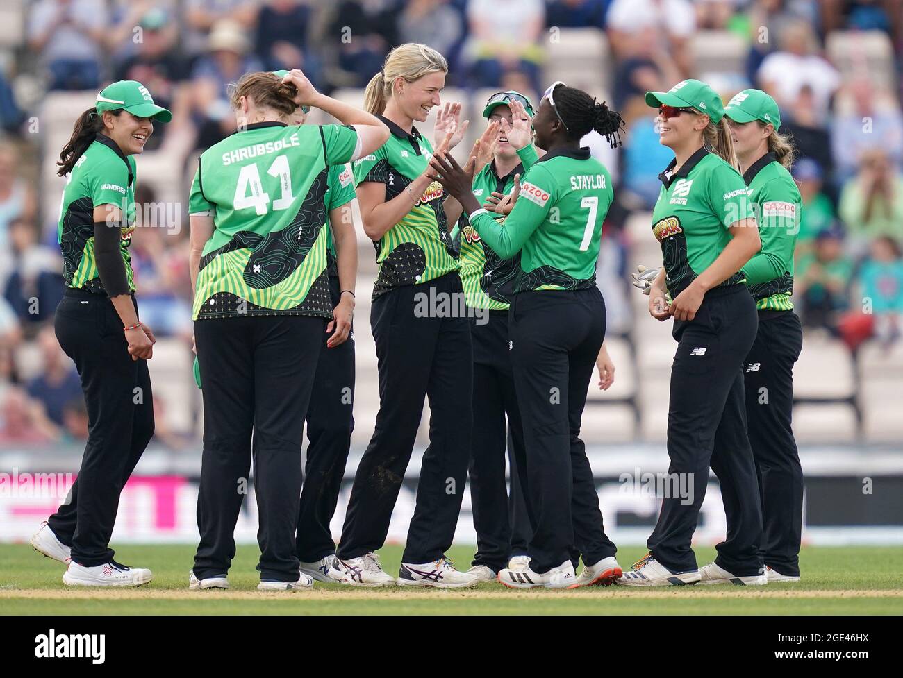 Lauren bell cricket hi-res stock photography and images - Alamy