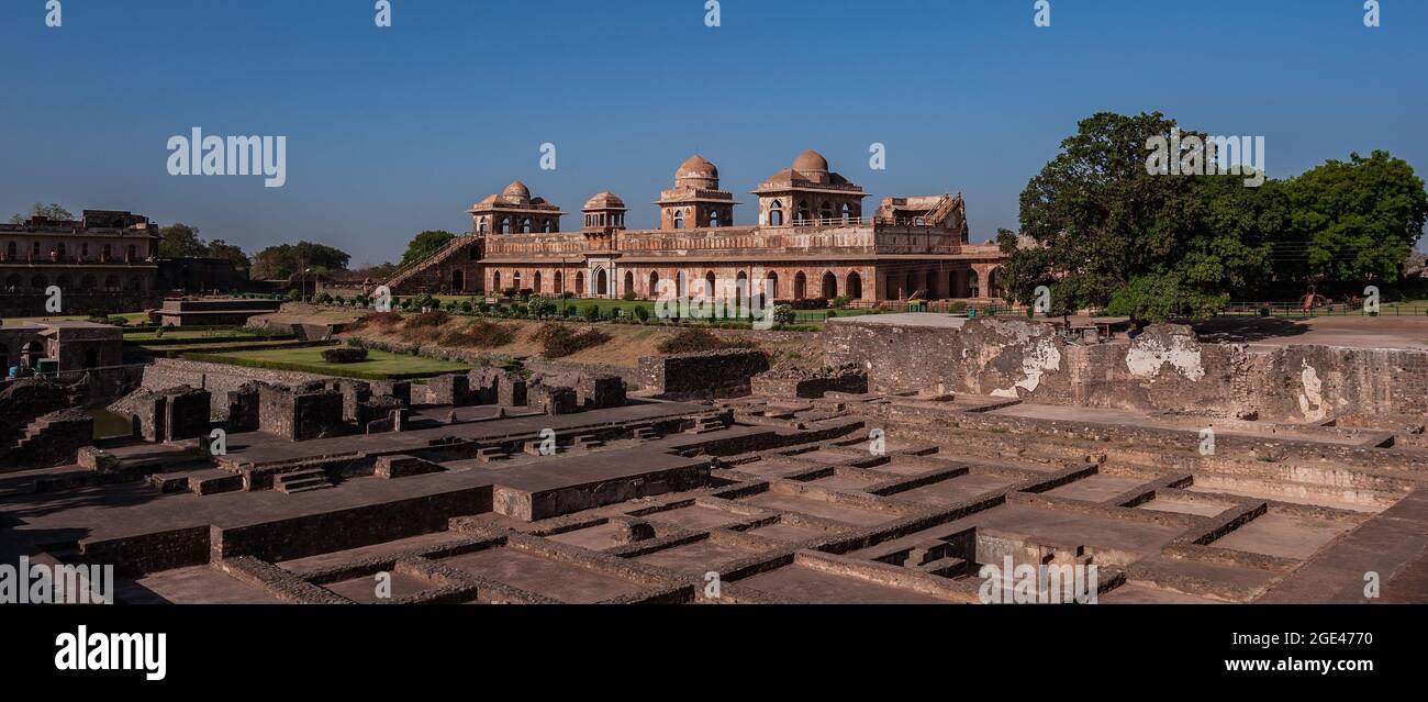 Jahaz Mahal royal complex, Mandu, Madhya Pradesh, India Stock Photo - Alamy