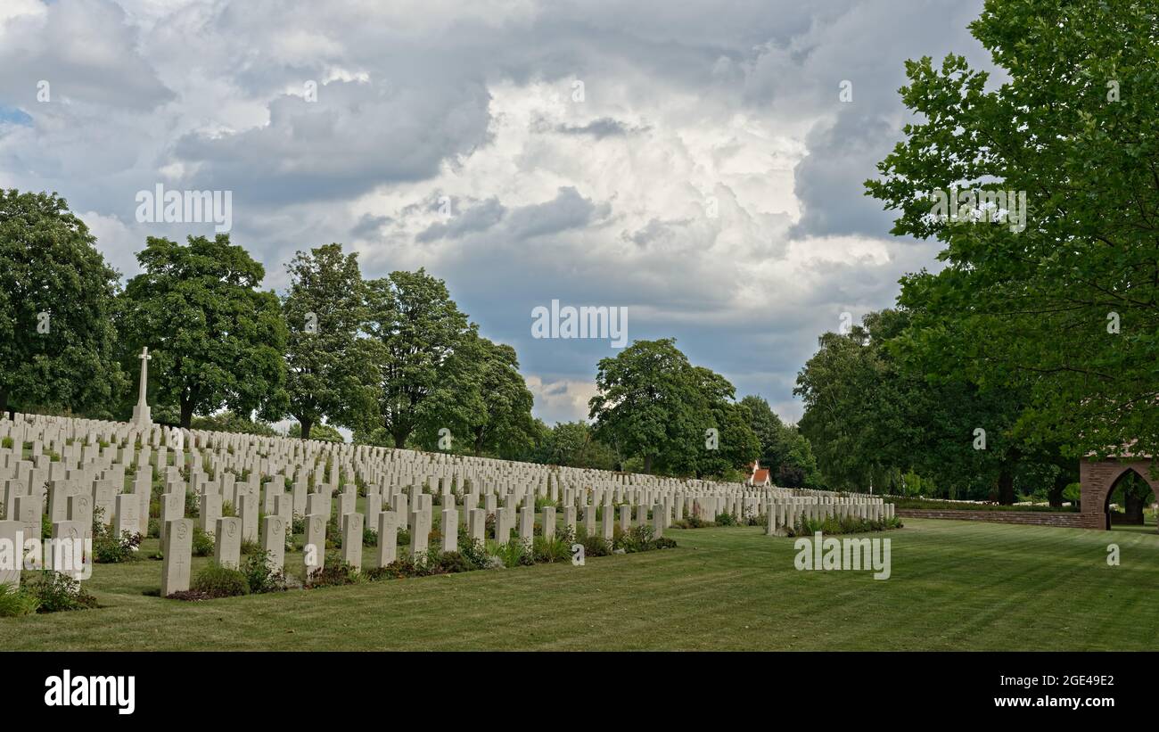 Hanover War Cemetery (CWGC) 2. WW and Military Cemetery Seelze / Ahlem ...