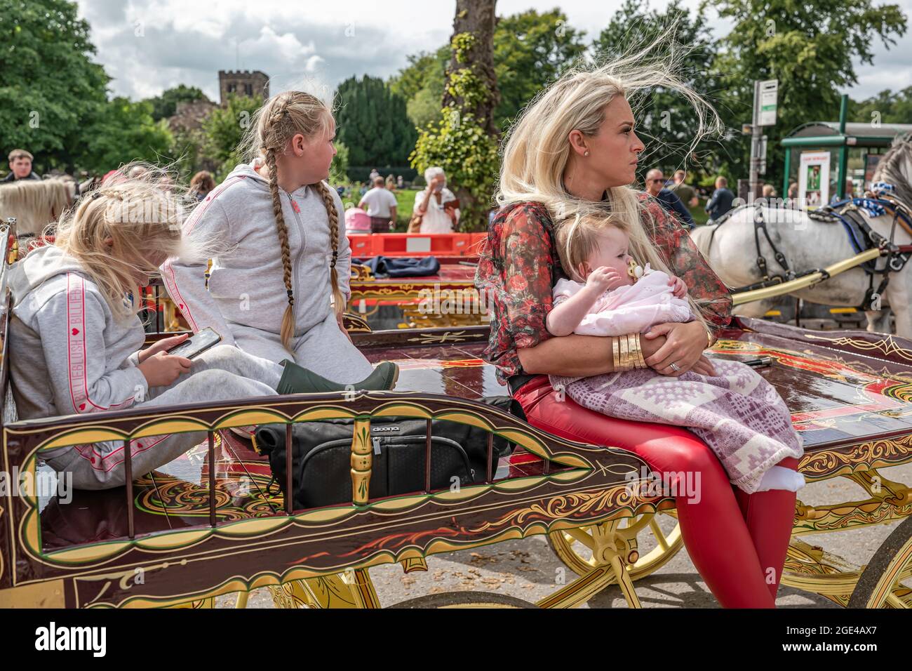 Roma Gypsy Gypsies Family High Resolution Stock Photography and Images ...