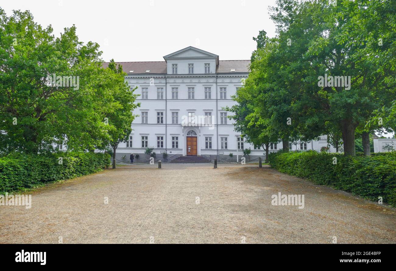 Ruegen in park putbus hi-res stock photography and images - Alamy